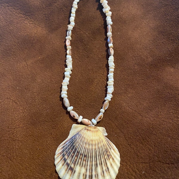 Scallop Shell Necklace - Etsy