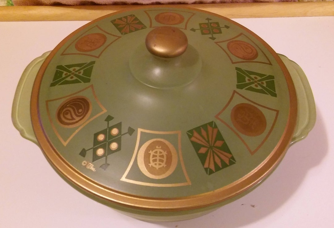 Vtg Fire King MCM 2 Qt Glazed Covered Casserole Avocado Gold CERA 50-60 ...