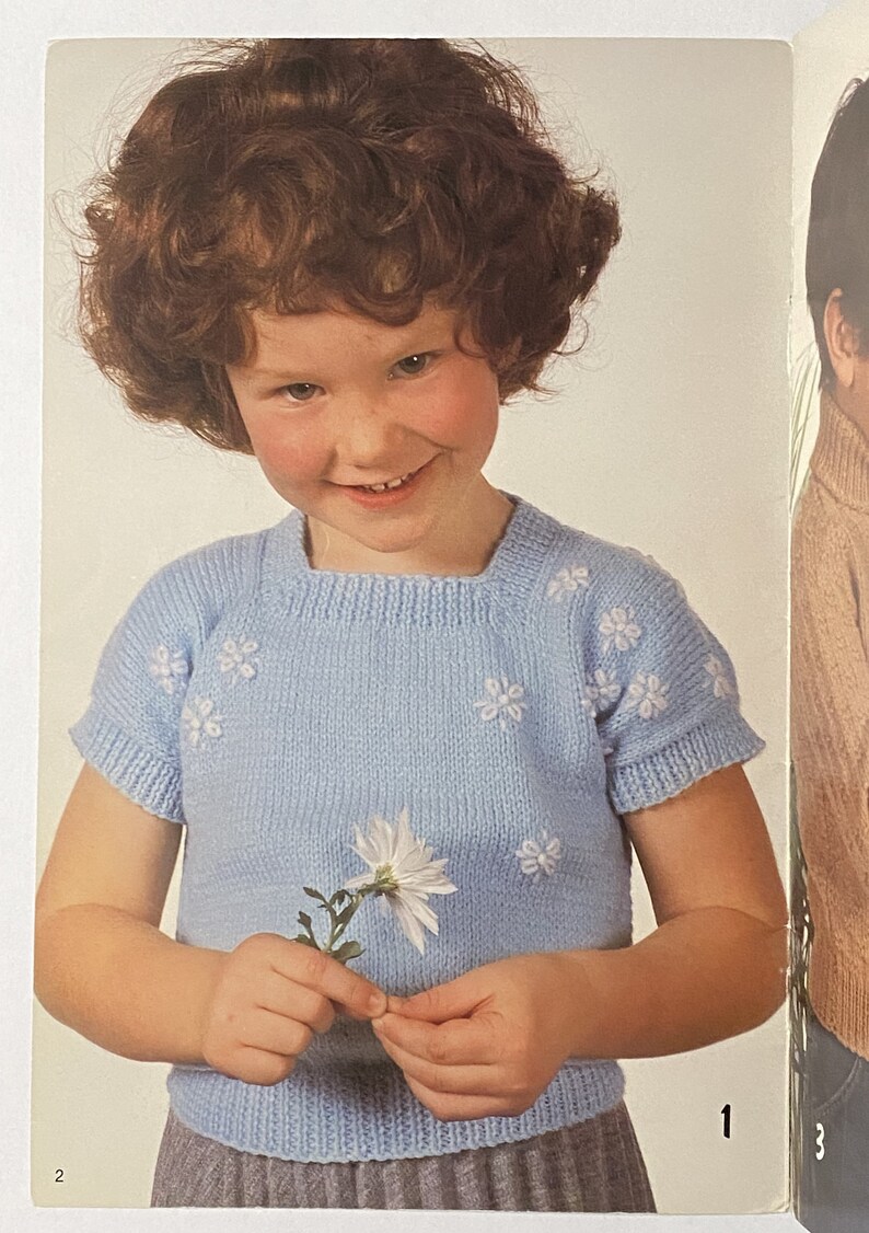 Patons Beehive 437 80's Knitting Pattern Book Super - Etsy