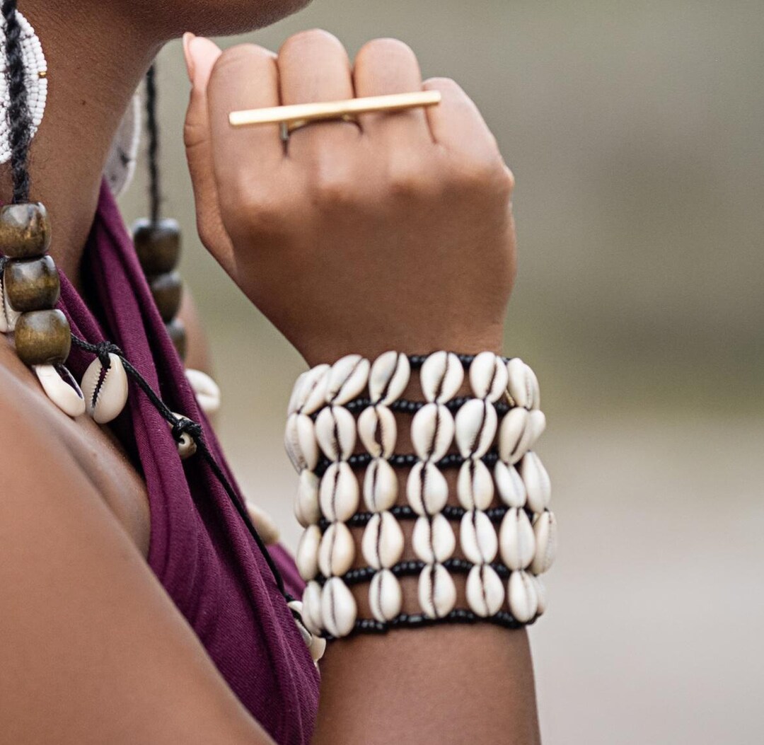 Adjustable Cowrie Shell Bracelet: Handmade Beaded Beach Jewelry - Etsy