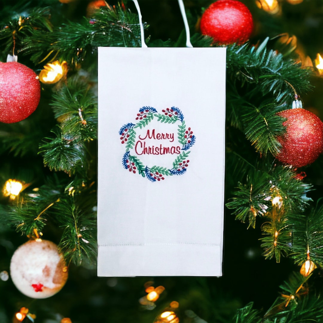 Christmas Embroidered Guest Towel, Custom Embroidered, Christmas Wreath ...