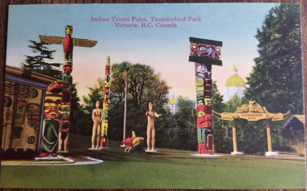 Vintage Linen Native American Totem Poles Thunderbird Park Victoria ...