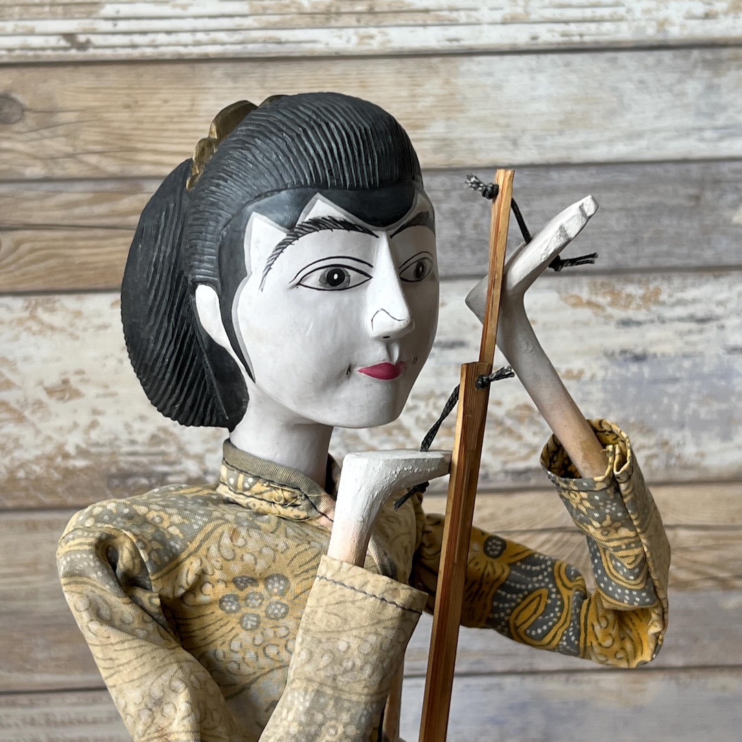 Vintage Indonesian Hand Carved Wooden Theatre Marionette Puppet Doll of ...
