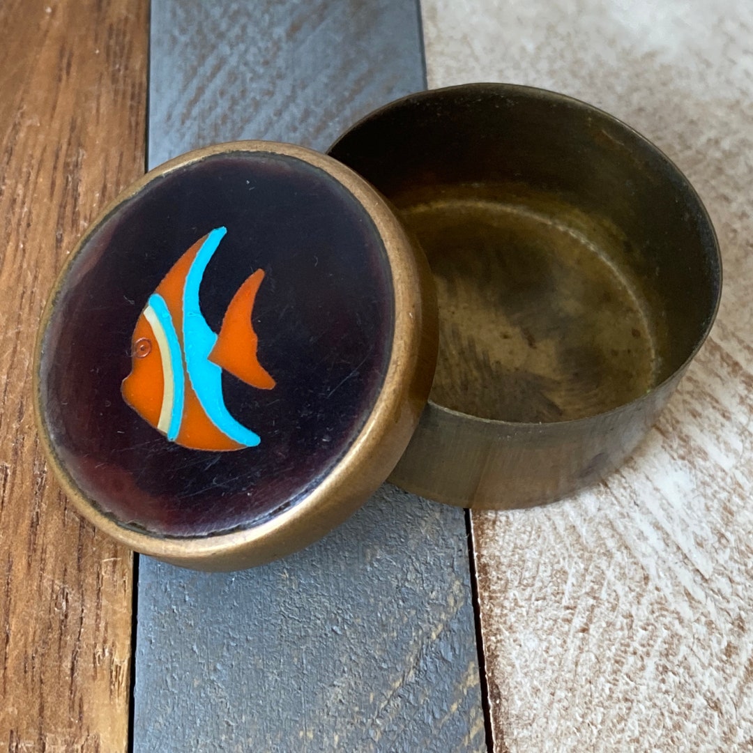 Vintage Small Round Brass Shell Coral and Turquoise Inlaid Pill Box ...