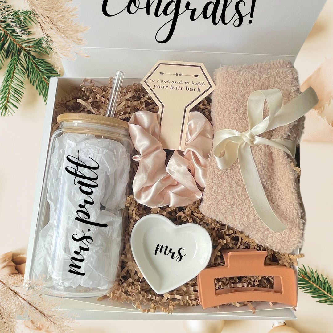 Engagement Gift Box, Personalized Bride to Be Gift Box for Future Mrs ...