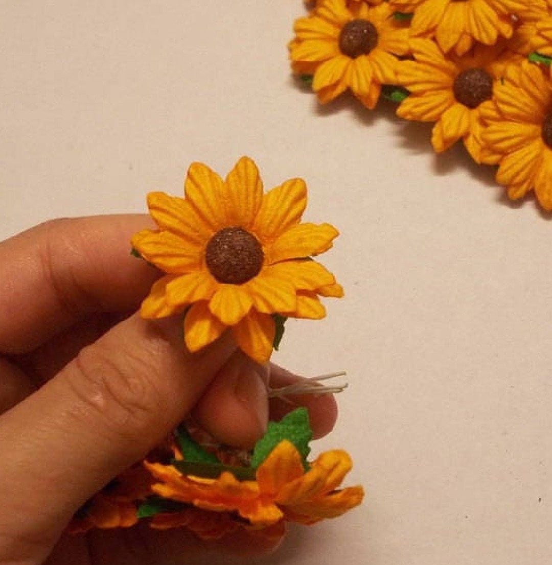 10 Gold Yellow Paper Daisies: 1.5" Mulberry Paper Flowers - Etsy