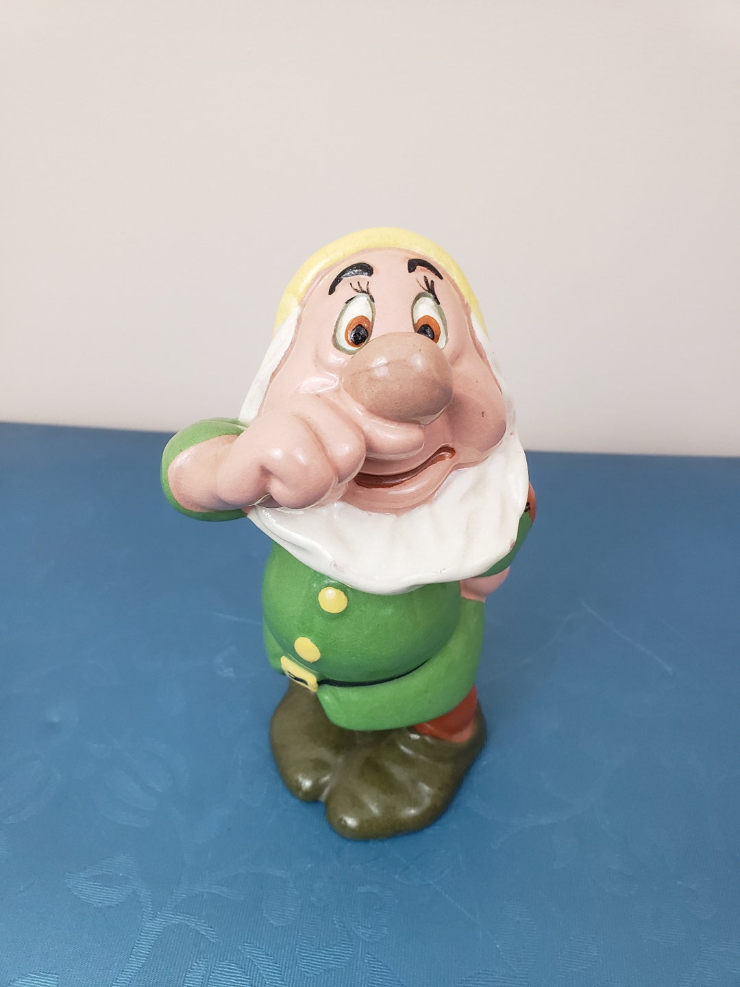 Vintage 1940's Walt Disney Figurine/ 40s Shaw Snow White Dwarf Sneezy ...