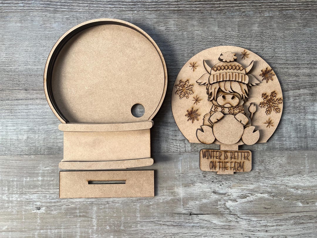 Highland Cow Snow Globe/ Winter Highland Snow Globe/ Interchangeable ...