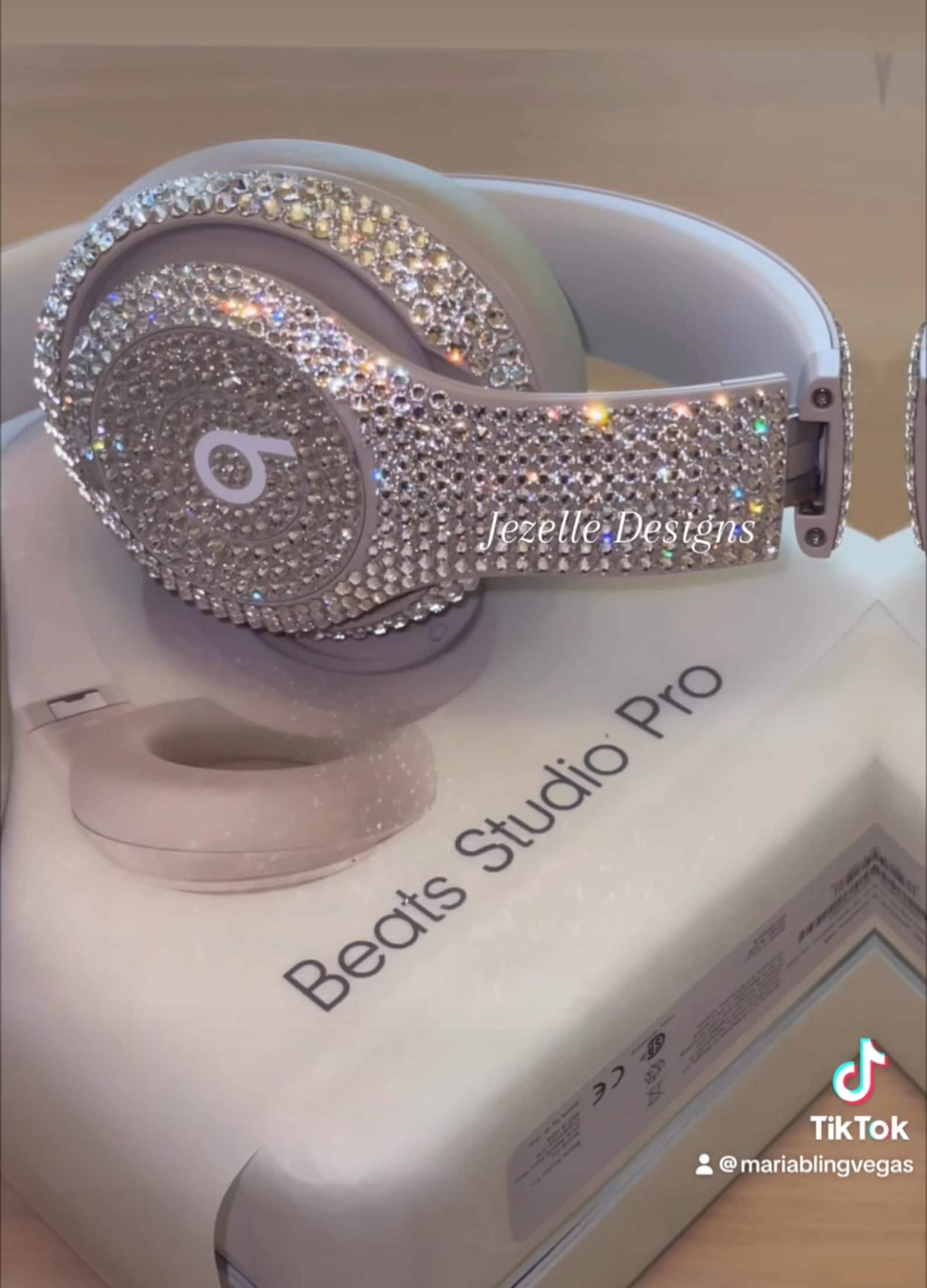 Custom Swarovski Crystal Beats by Dre Headphones (bling Service Only ...