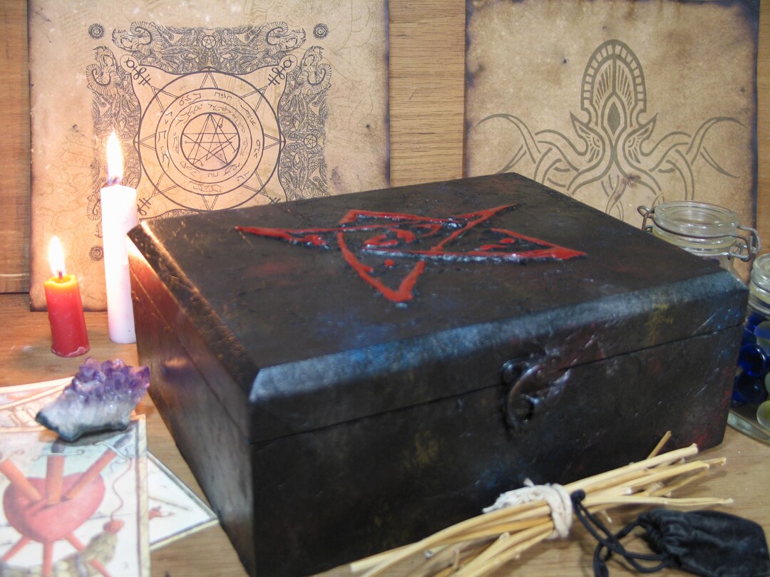 H.P. Lovecraft, Azathoth Storage Box, Handmade, Trading Card Game ...