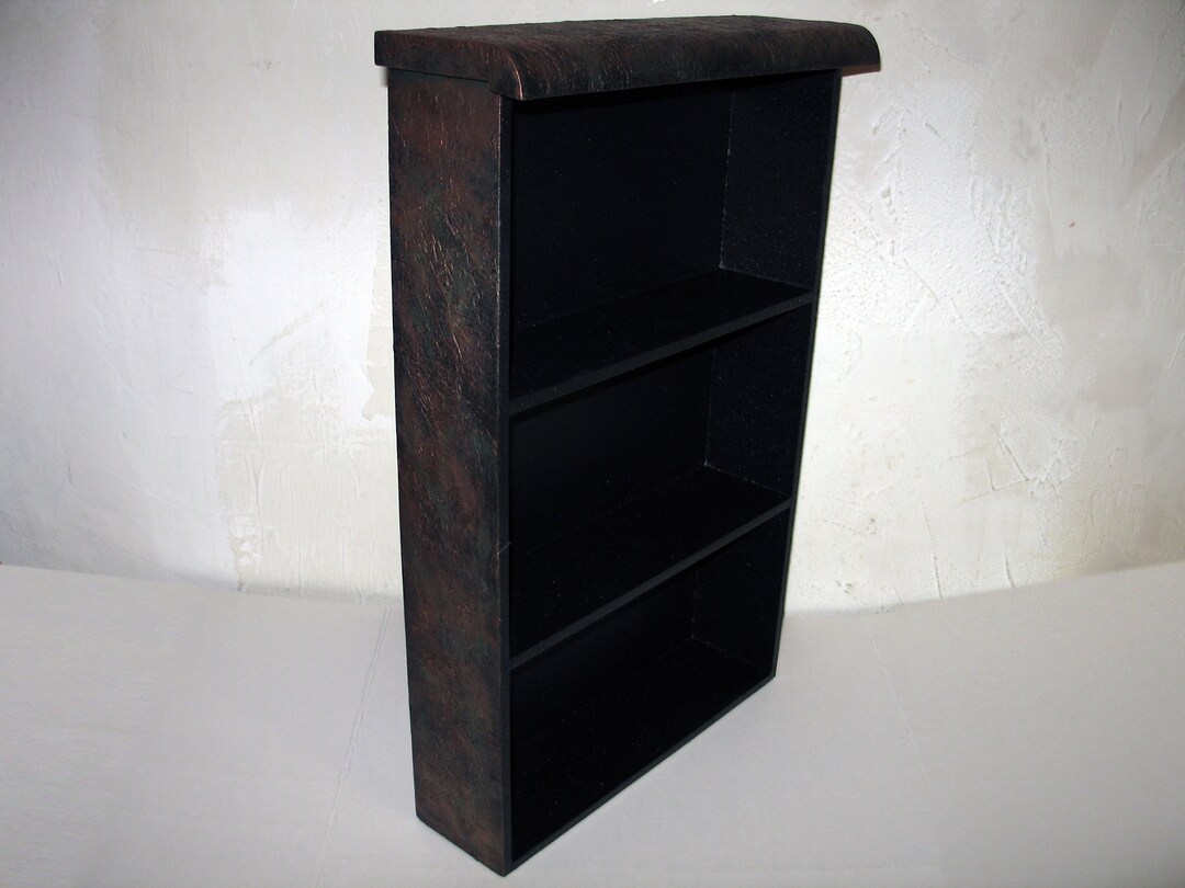 Fantasy Scifi Horror Display Shelf Collectibles Miniatures Models ...