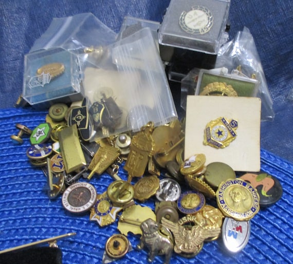 112 vintage lapel pins- Collection 1.93# Membership, … - Gem