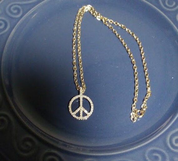 Vintage Peace Symbol Pendant / Necklace, Silver tone.… - Gem
