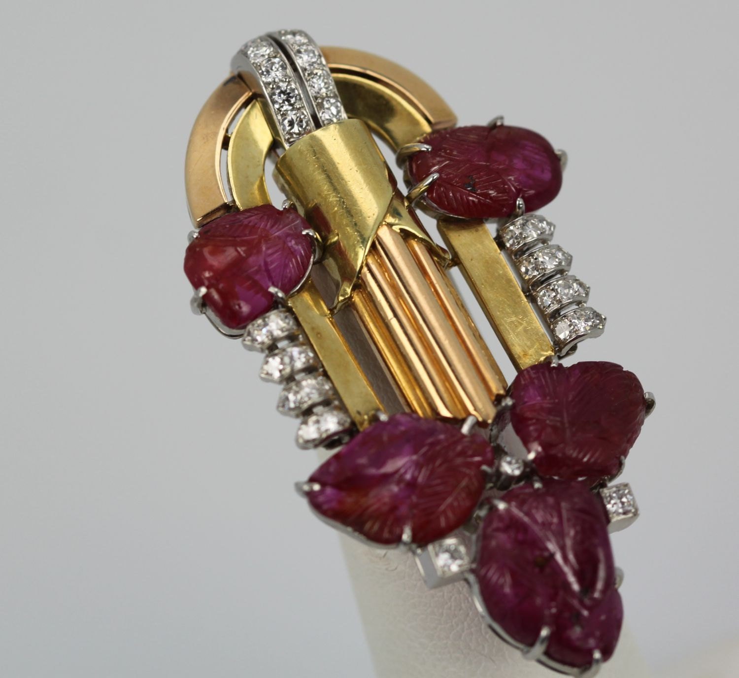 Art Deco Carved Ruby and Diamond Brooch 20 Carats 18k Yellow - Etsy