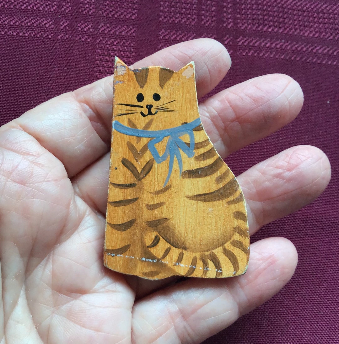 Vintage Wooden Cat Pin/ Handmade & Hand-painted Brooch/ Brown Tabby Cat ...