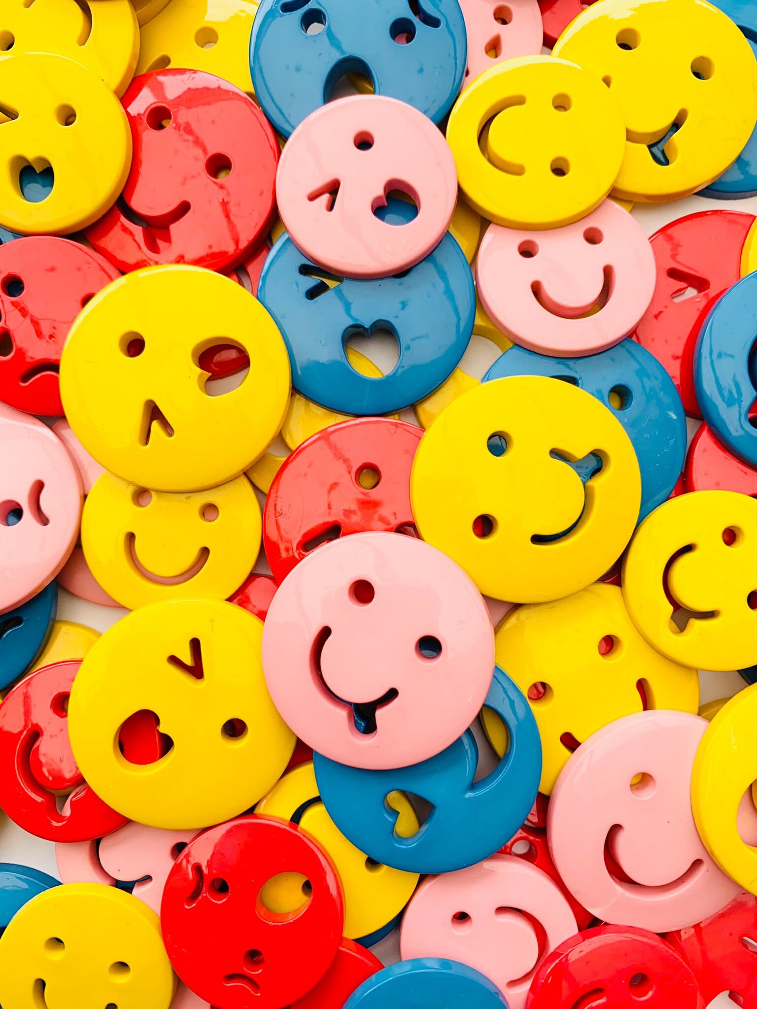 Assorted Emoji -girls/ Boys Buttons- Various Designs & Sizes - 50 Grams ...