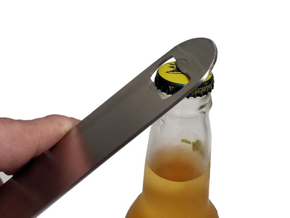 Barware Detroit Red Wings Basic Series Hockey Puck Long Speed Bottle ...