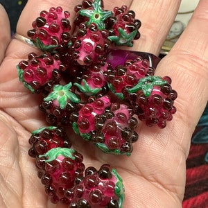 Delicious Juicy Red or Berry Lampwork Glass Raspberry Beads 14mm ...