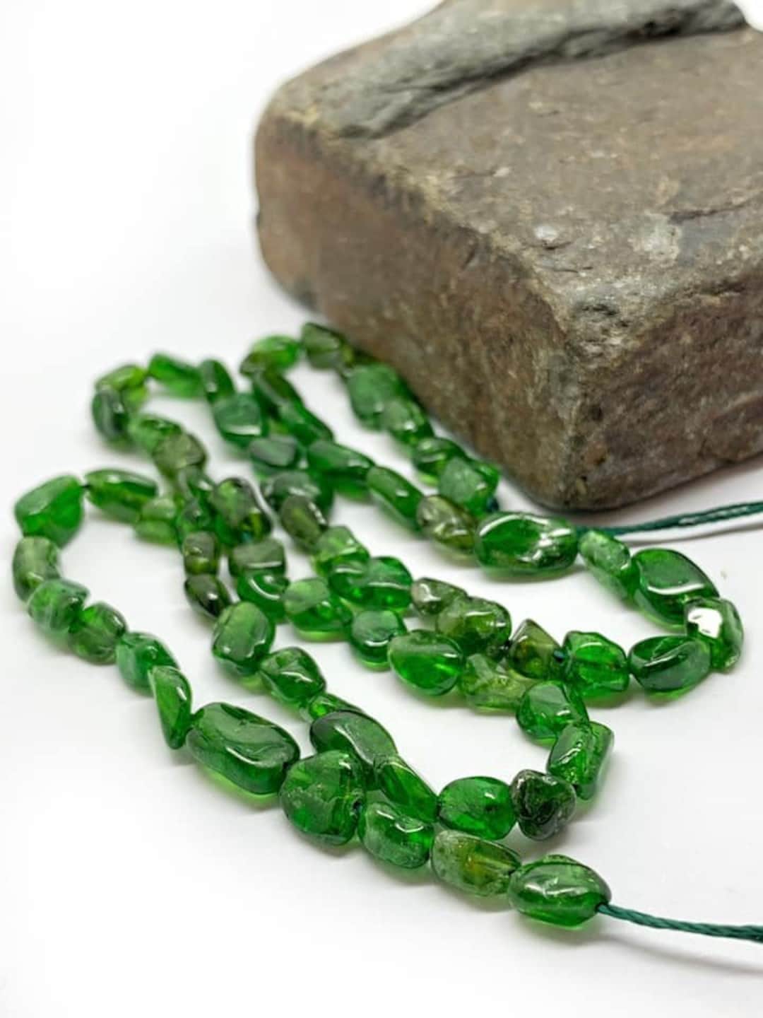 Russian Diopside Green Smooth Freeform Oval Nugget Beads 5-7mm / Chrome ...