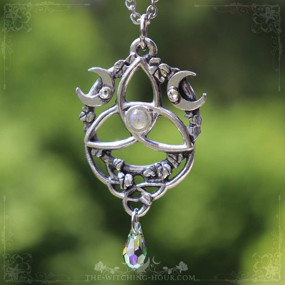 Elven Triquetra Necklace With Natural Labradorite, Celtic Trinity Knot ...
