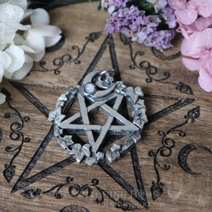 Inverted Pentagram Necklace With Moon Crescent and Rainbow Moonstone ...