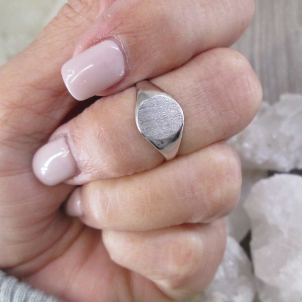 Silver Signet Ring - Etsy