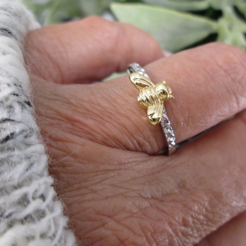 Bumble Bee Ring - Etsy