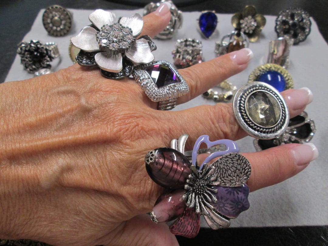 Stretchable Rings>fun & Fabulous Stretch Rings> 24 Styles to Choose ...