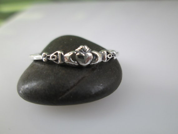 Sterling Claddagh Ring,Tiny Celtic Irish Claddagh Rin… - Gem