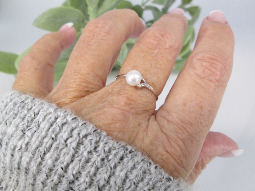 Genuine Pearl Ring>genuine Pearl Ring With Simulated Diamonds,925 ...