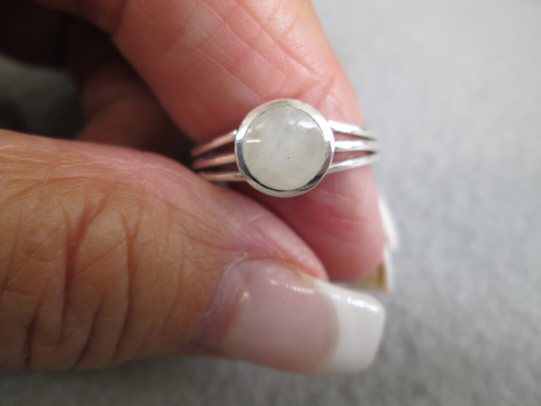 Sterling Silver MOONSTONE Ring>925 Sterling Moonstone Ring,dainty ...
