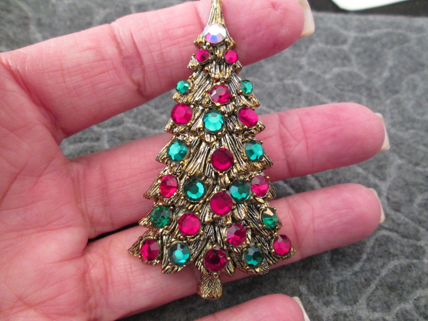 HOLLYCRAFT Christmas Tree Brooch/pin>vibrant Red & Green Rhinestones ...