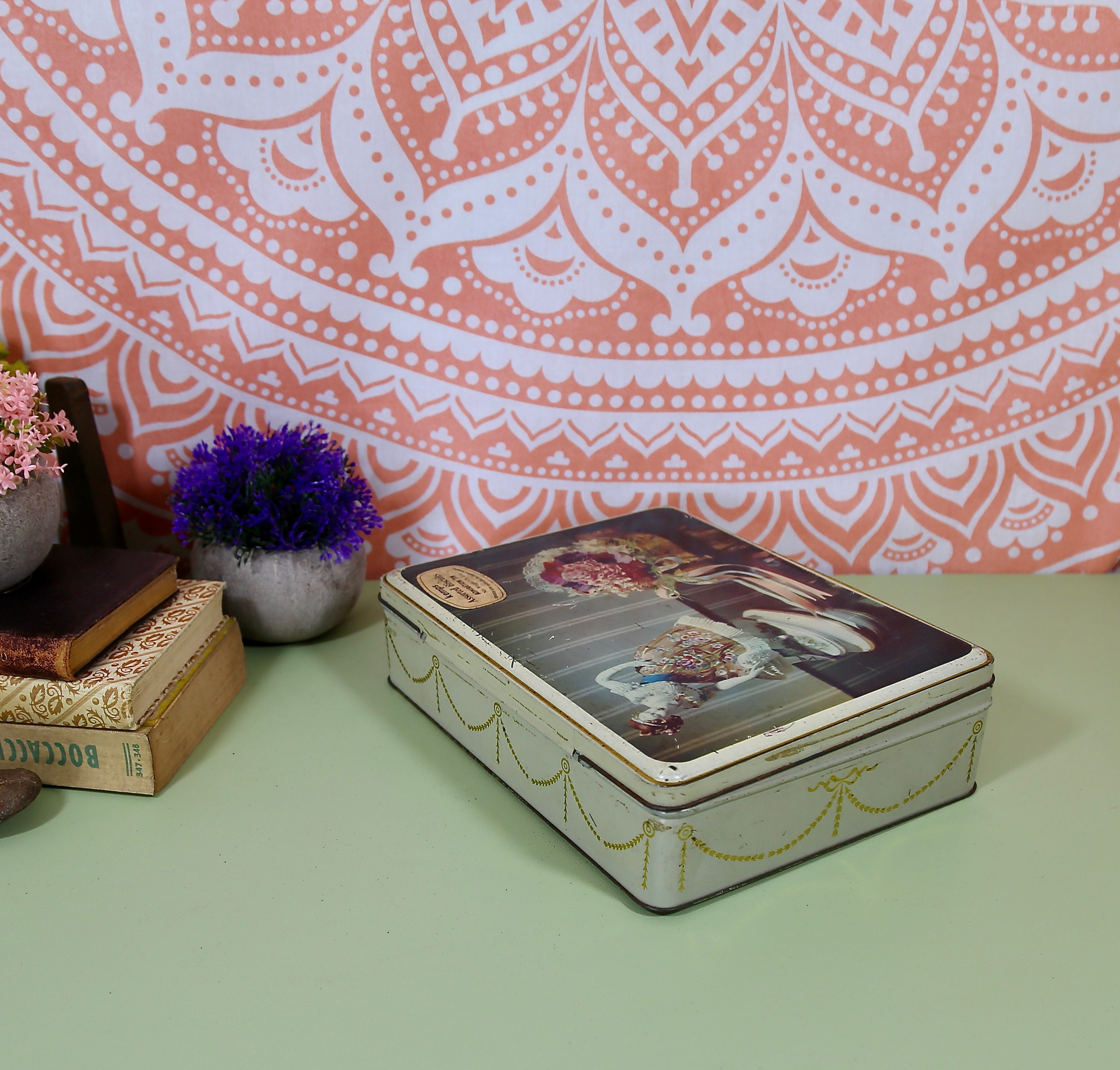 Vintage Rustic Storage Tin Old Biscuit Tin Old Storage Tins Keepsake ...