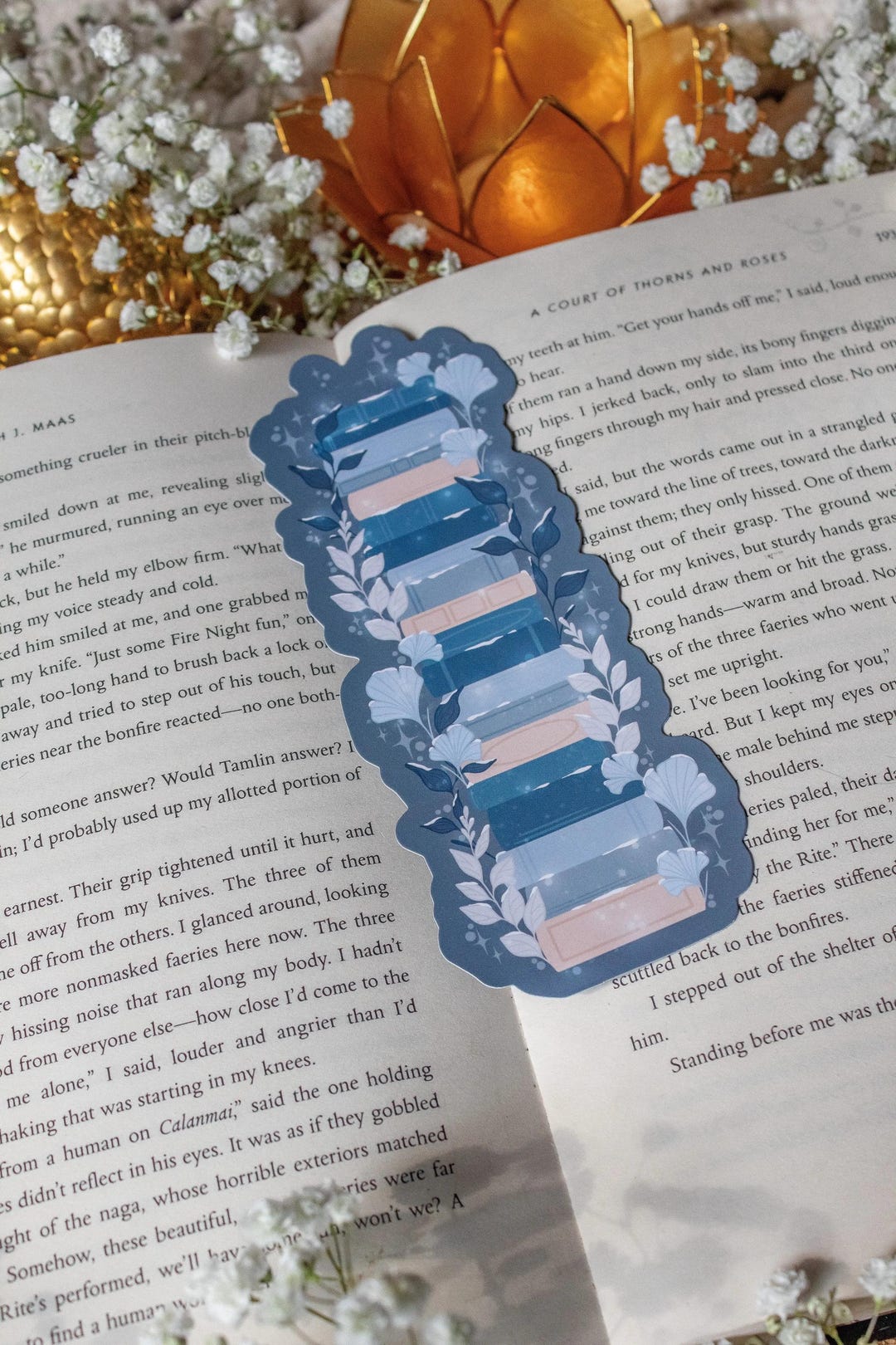 Winter Wonderland Bookstack Die-cut Bookmark for Readers and Book ...