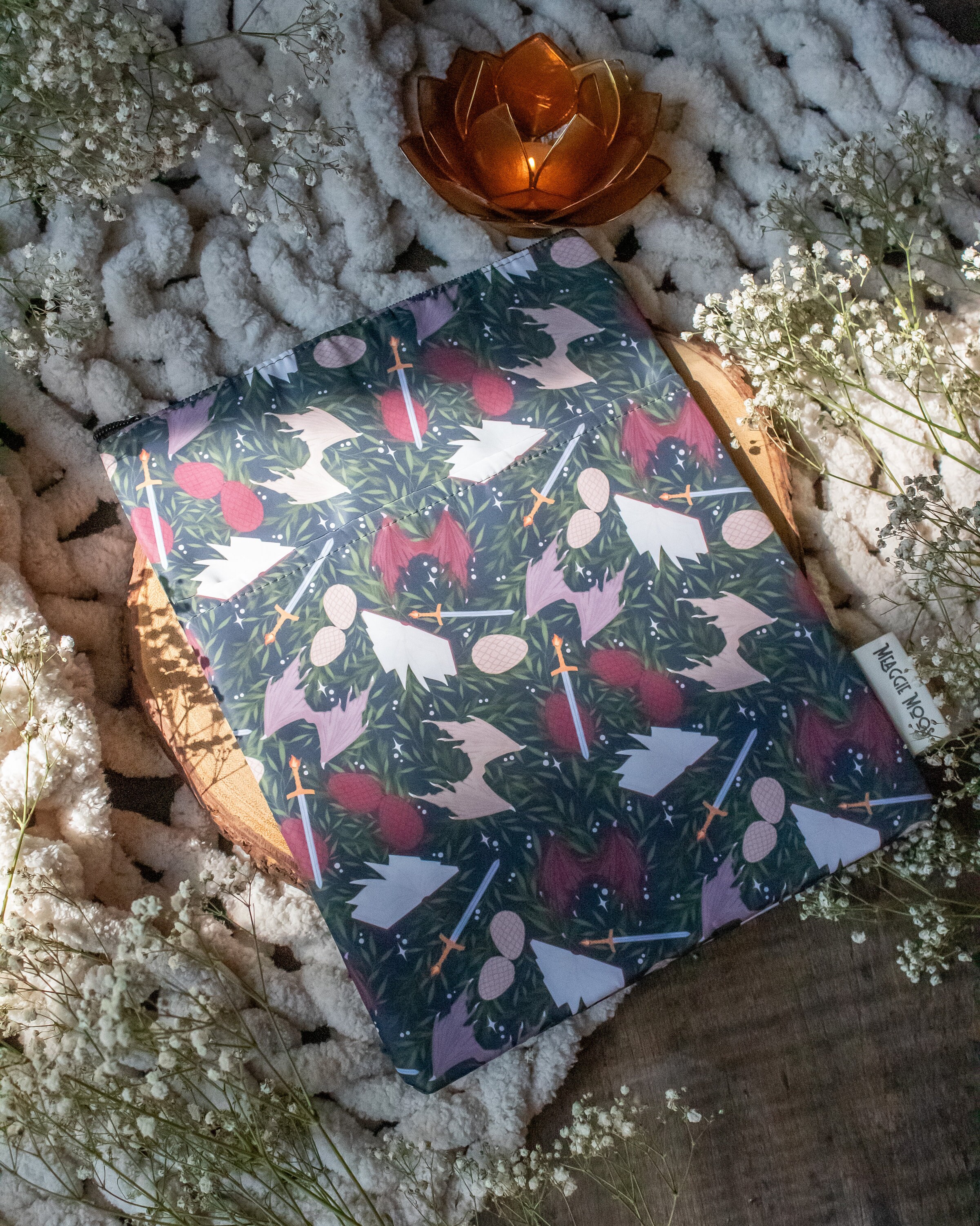 Dragons Den | Water-resistant Book / Tablet Sleeve | Extra Large ...
