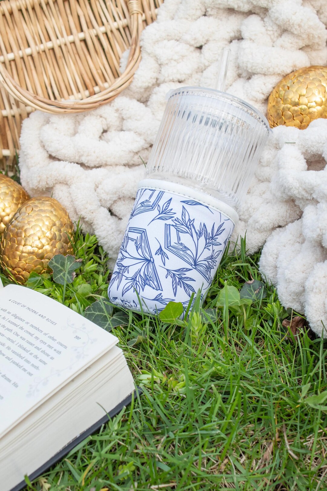 16oz Neoprene Porcelain Books Drink Sleeve for Readers and Book Lovers ...