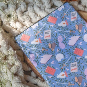Throne of Glass | Water-resistant Book / Tablet Sleeve | Extra Large ...