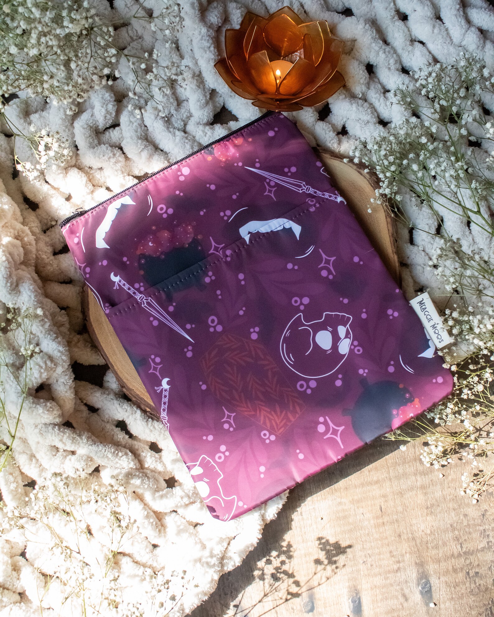 Maroon Magic | Water-resistant Book / Tablet Sleeve | Extra Large ...