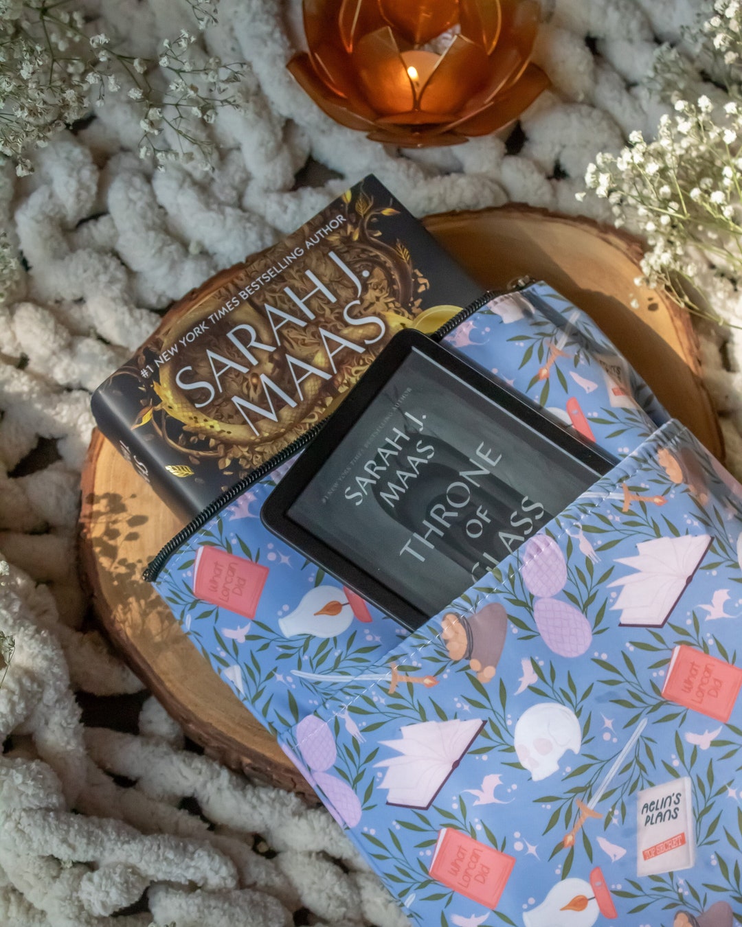 Throne of Glass | Water-resistant Book / Tablet Sleeve | Extra Large ...