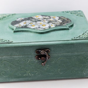 Daisy Tea Box, Wooden Jewelry Box, Elegant Gift for Woman, Green ...