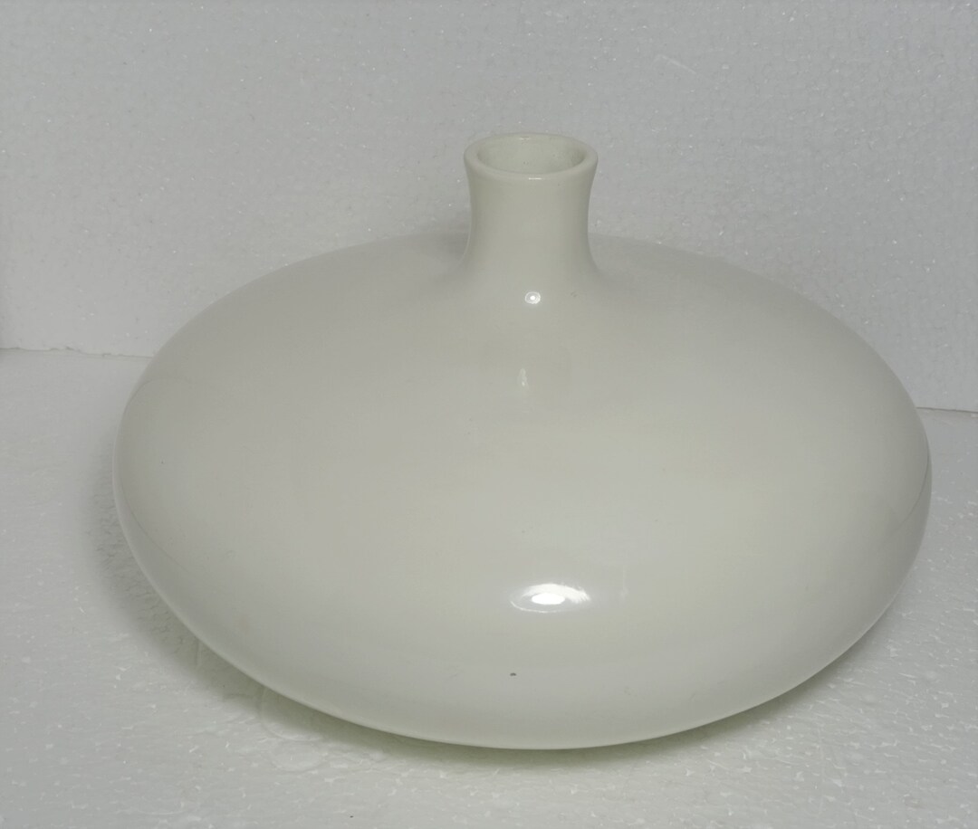 Flying Saucer Fiberglass Vase Vintage Spaceship UFO Design - 11 X 6 - Etsy