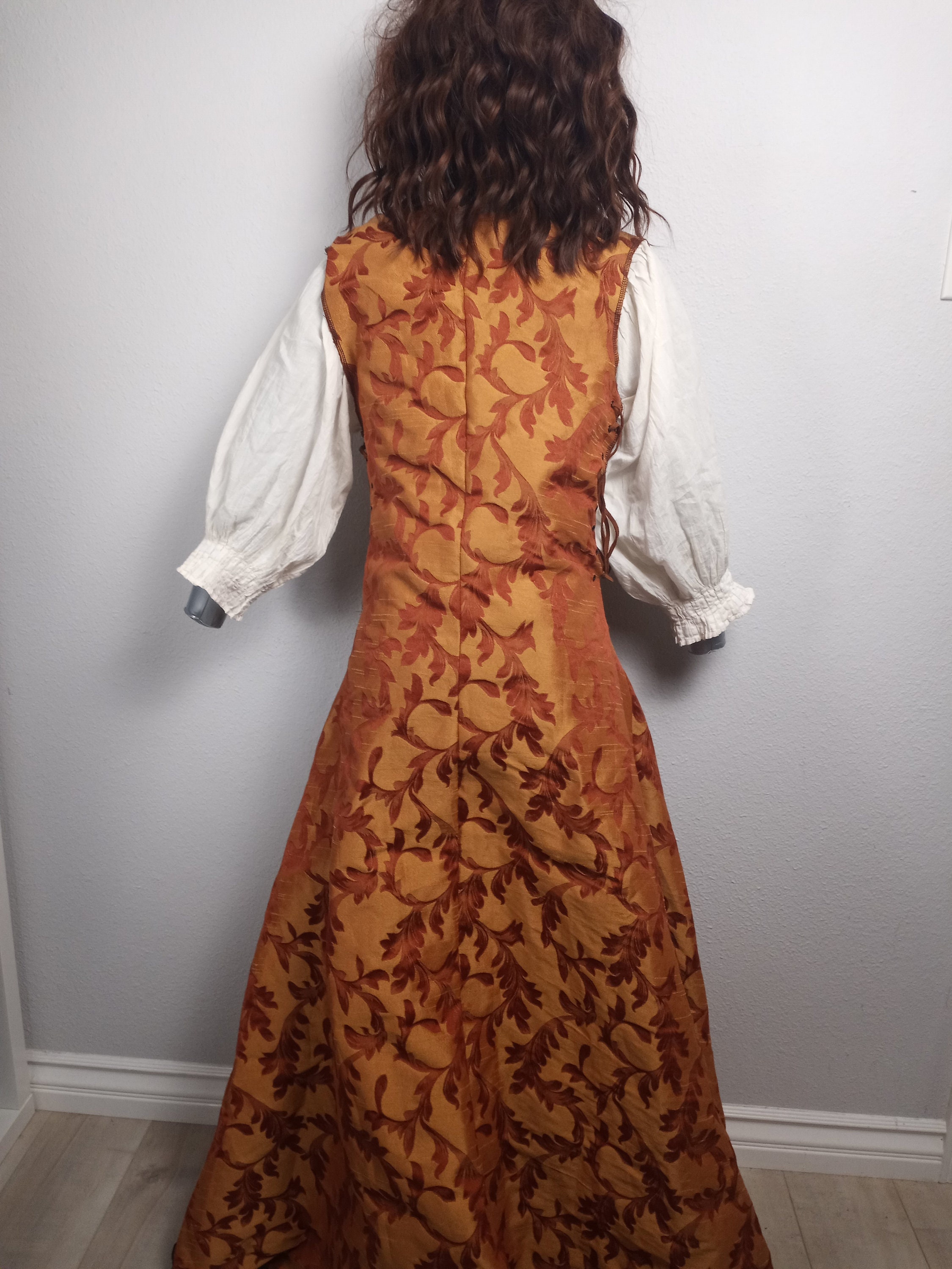 Medieval Side-lacing 14th Century Women's Surcoat Over Dress Coat ...