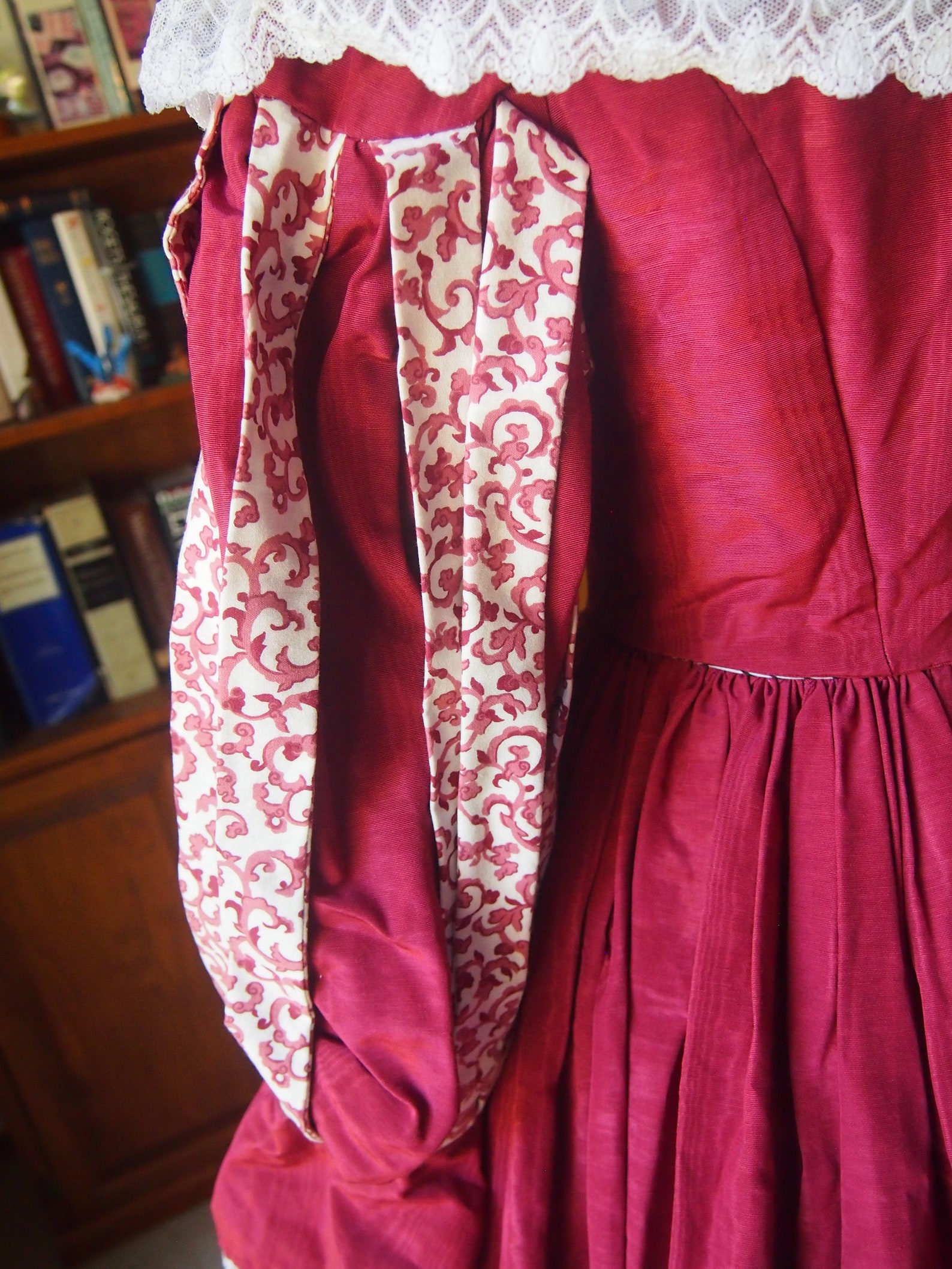 THEATER-MADE Authentic Reenactment Gown - Queen Elizabeth Elizabethan ...