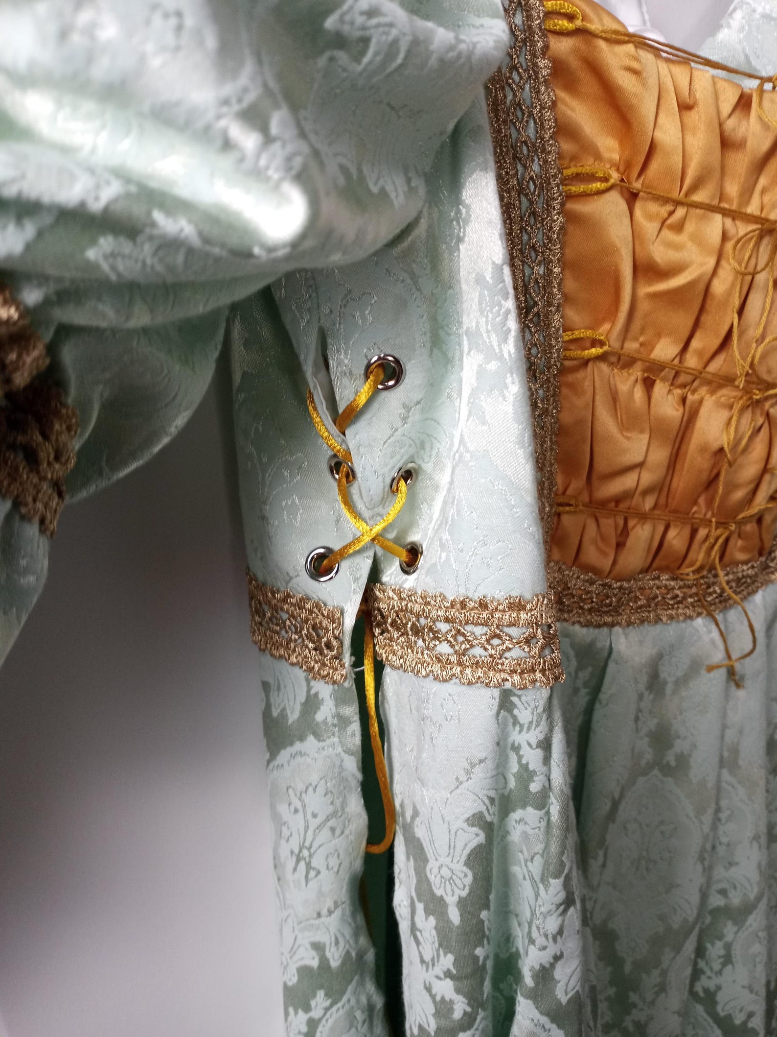 Renaissance Cinderella Gown 1500s - Gold and Light Blue Dress W Puff ...
