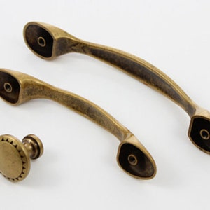 Dresser Drawer Pulls Handles Knobs Cabinet Knob Embossed Metal / Retro ...
