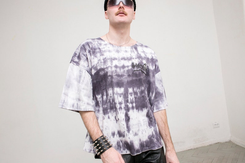 Vintage T-shirt Tie Dye Grey Faded Color Oversize Light Short Sleeved ...