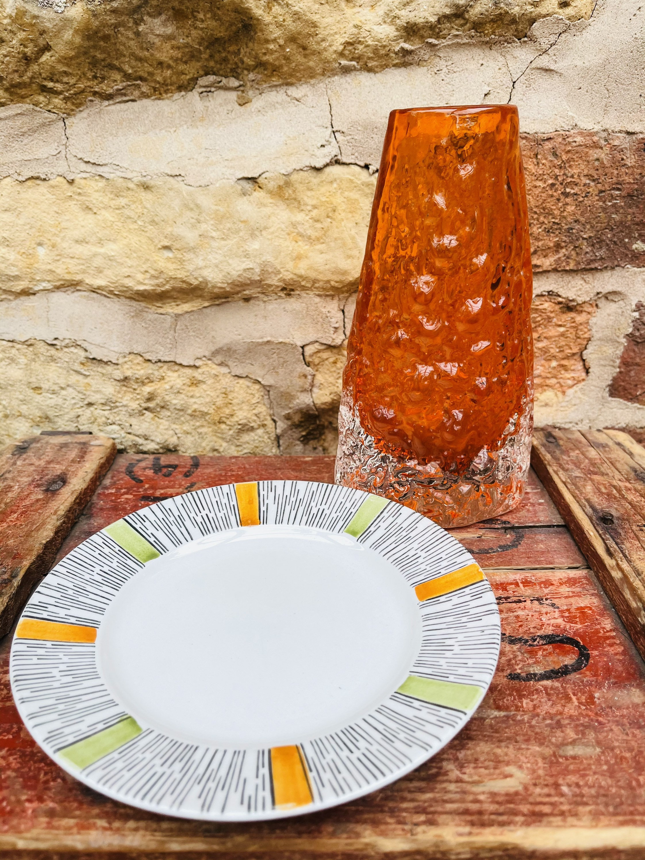 Kathie Winkle Kontiki 17cm Small Plate for Broadhurst Pottery