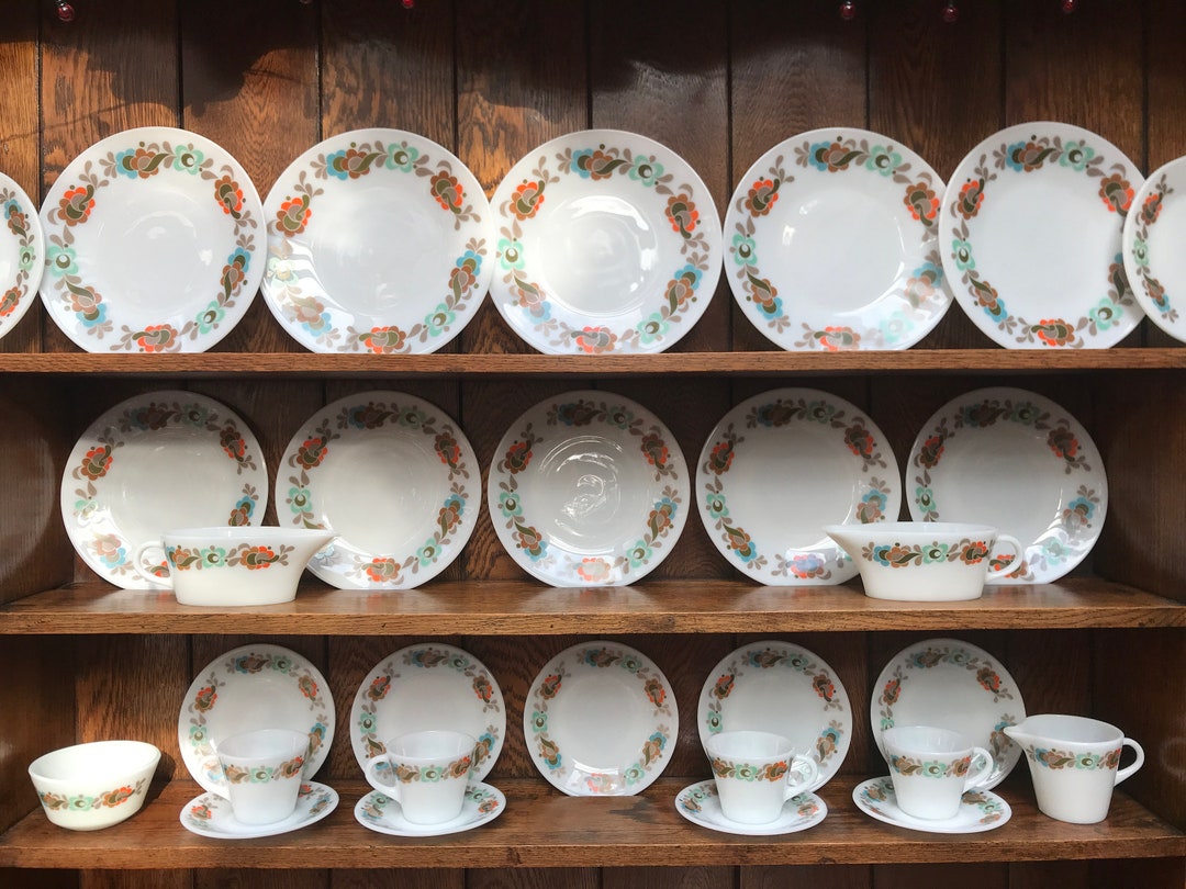 Pyrex Tempo/'carnaby' Pattern Tea Set & Tableware Pieces, Inc. Soup ...