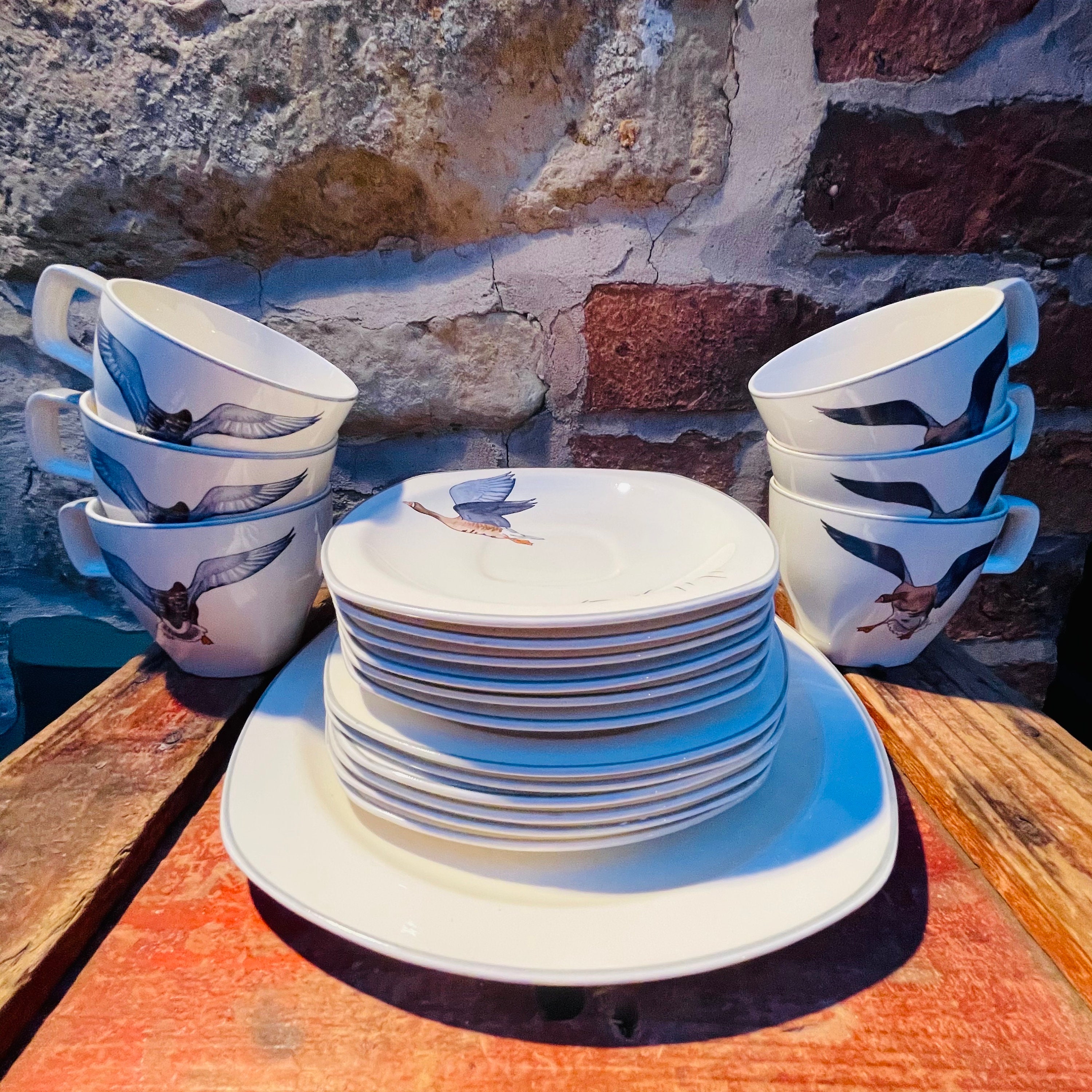 Midwinter Pottery Wild Geese Teaset - Complete 22-Piece 1950s Set ...