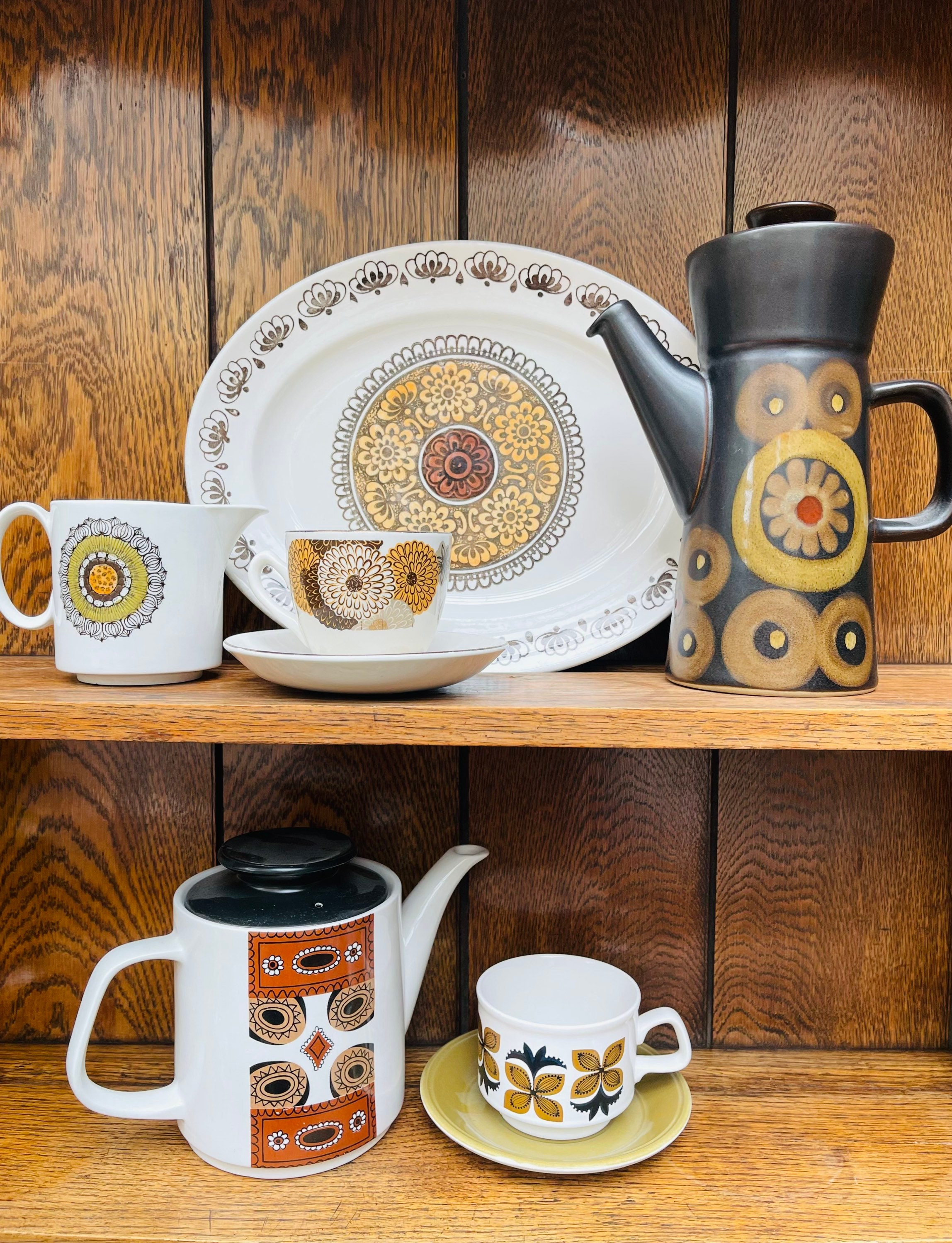 Kathie Winkle Autumn Glen 12 Oval Serving Platter for Broadhurst Pottery